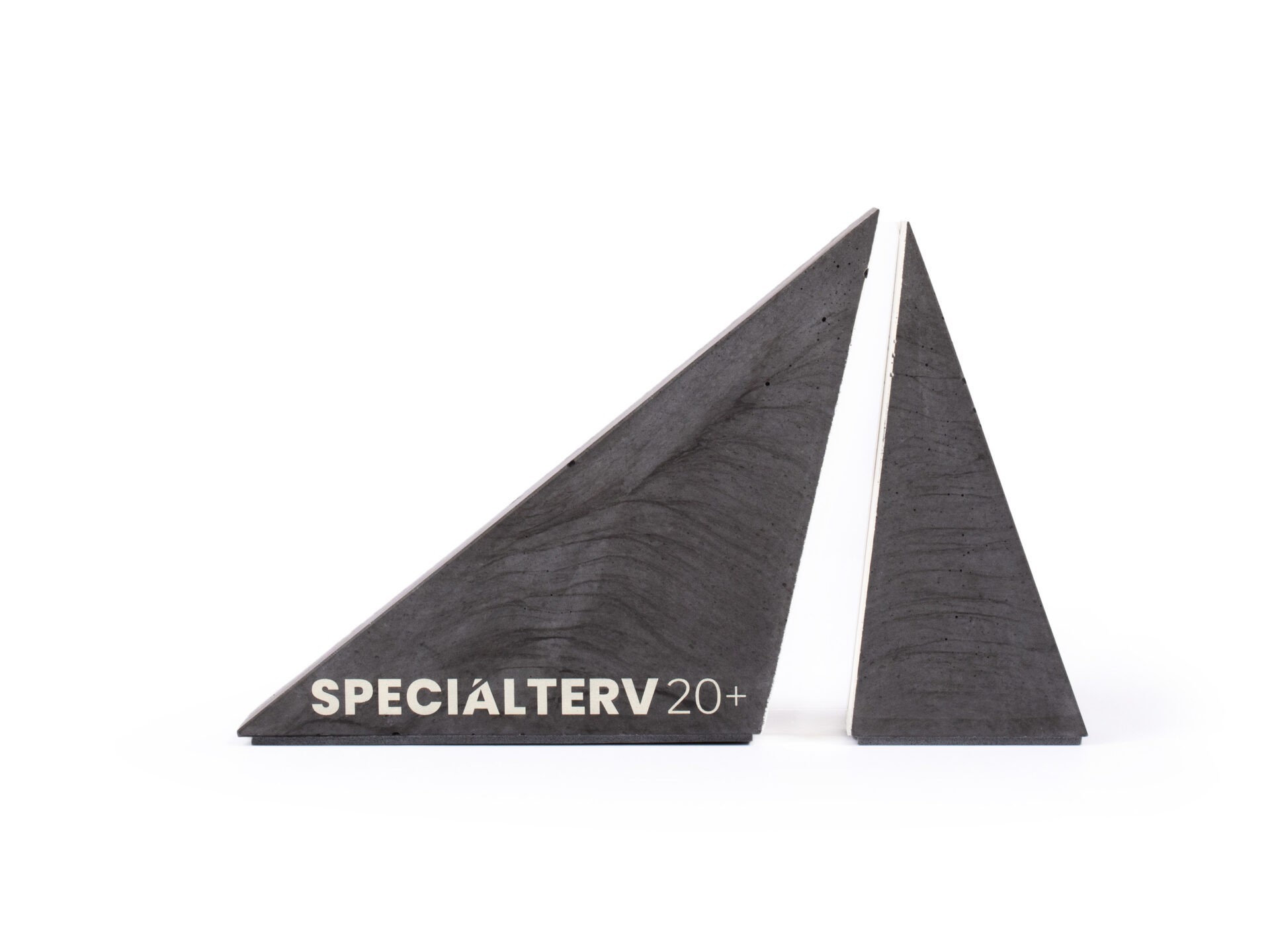 Logo-Shaped Corporate Awards – Custom Trophies for SPECIÁLTERV » AB ...